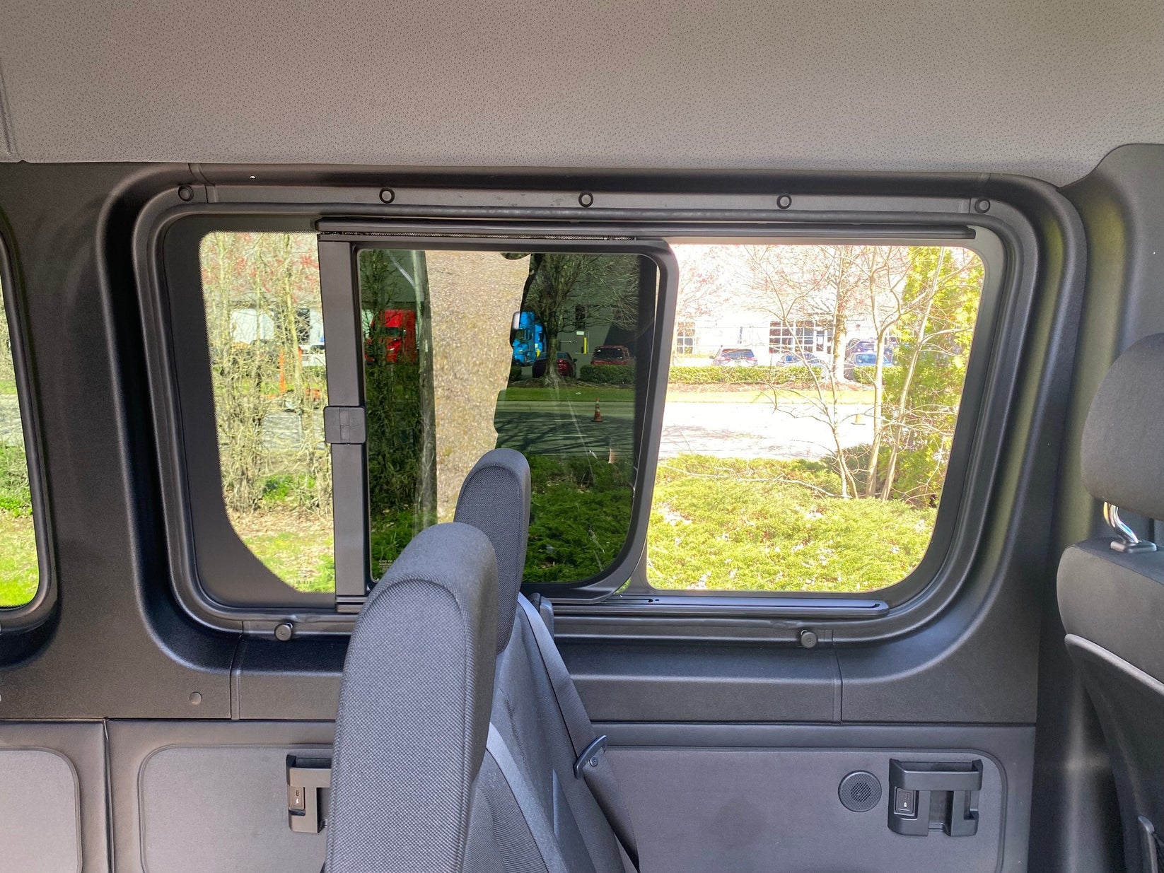 Side Sliding Windows – Terrawagen